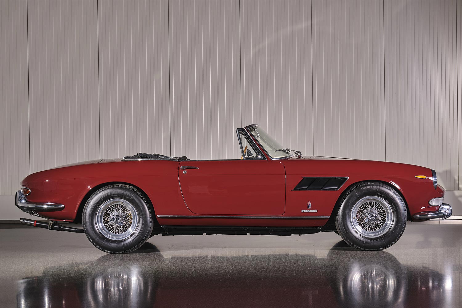 Finarte | Fine Art, Jewels, Fashion, Watches , Wines, and Classic Cars ...